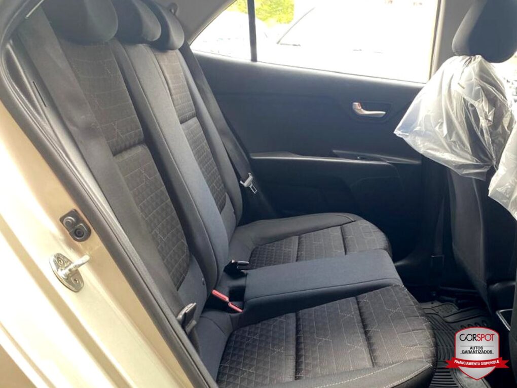 Kia Rio HB 2018 | Carspot Panamá